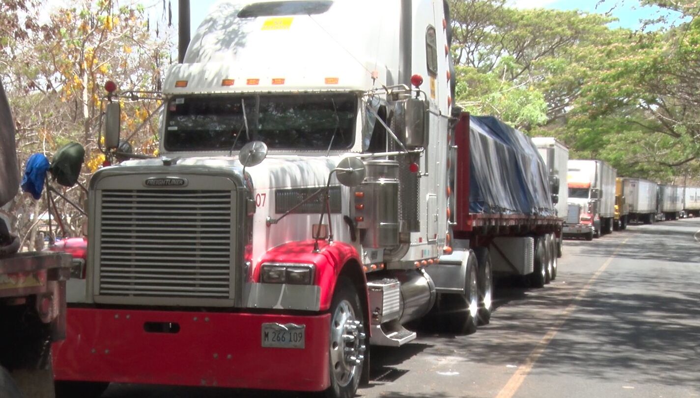 Nicaragua-Costa Rica Border Crisis: Nearly a Thousand Stranded Truckers ...