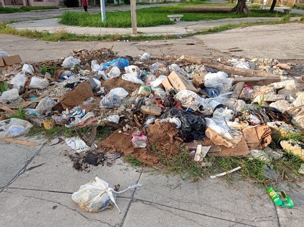 Havana Residents Demand Solutions to the Garbage Crisis - Havana Times