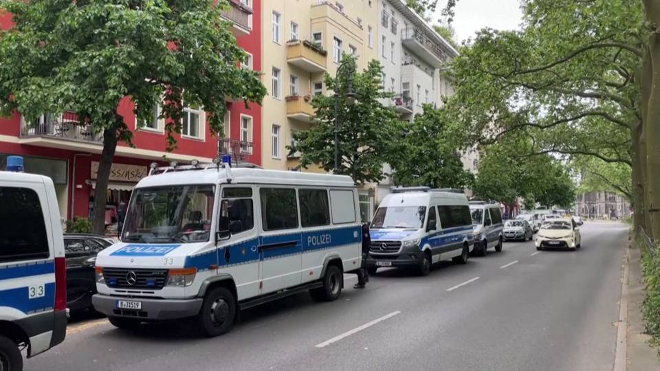 German Police Stage Nationwide Raids Against “Last Generation” Climate ...