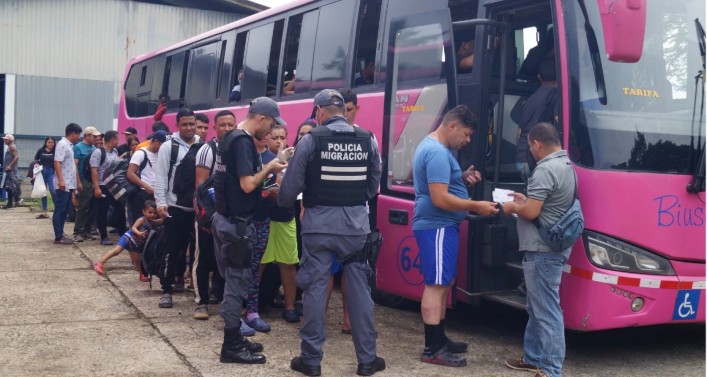 Panama & Costa Rica Transport Migrants to Nicaraguan Border - Havana Times