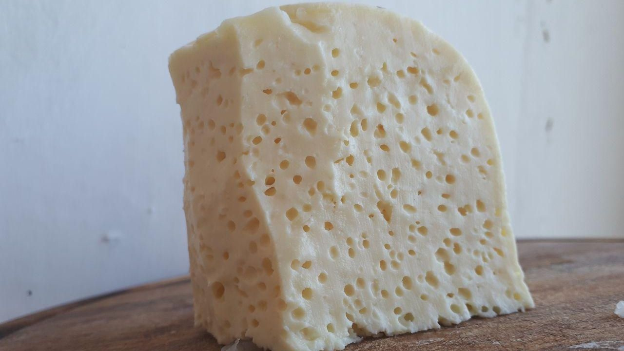 Little Milk & Imported Gouda Are Burying Cuban Cheese - Havana Times