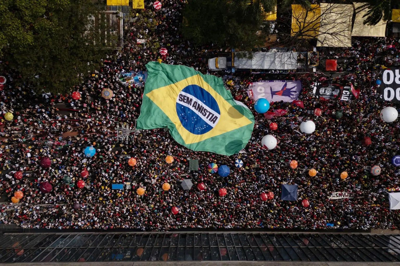 Thousands of Brazilians Protest Proposed Amnesty Bill - Havana Times